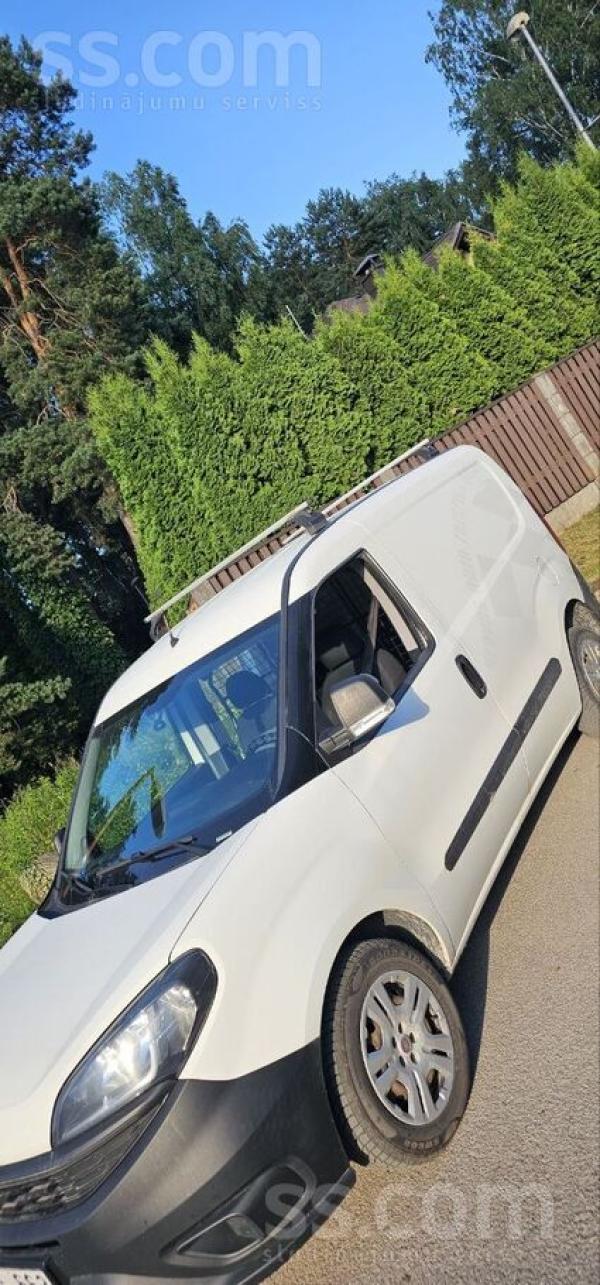 Balts Fiat Doblo 2018 Rīga, ar dzinēja tilpumu 1.30 L un nobraukumu 248 tūkst. km par 6100 €, foto 7 vietnē AUTOMOTO.COM.LV