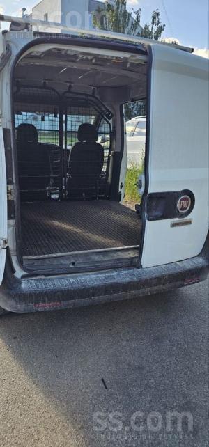 White Fiat Doblo 2018 in Riga, with an engine capacity of 1.30 L and mileage of 248 thousand km for 6100 €, photo 10 on AUTOMOTO.COM.LV