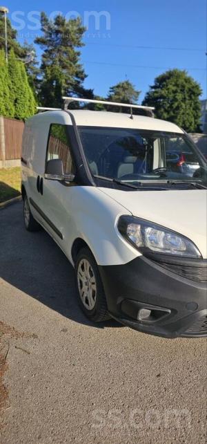 White Fiat Doblo 2018 in Riga, with an engine capacity of 1.30 L and mileage of 248 thousand km for 6100 €, photo 11 on AUTOMOTO.COM.LV