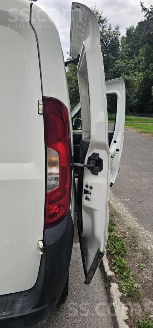 Balts Fiat Doblo 2018 Rīga, ar dzinēja tilpumu 1.30 L un nobraukumu 242 tūkst. km par 5720 €, foto 12 vietnē AUTOMOTO.COM.LV