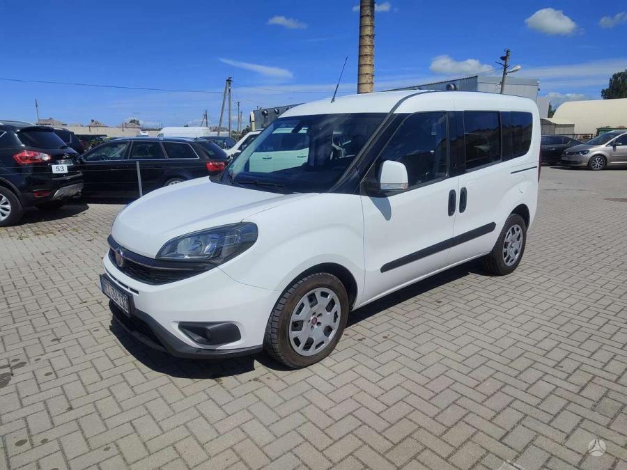Balts Fiat Doblo 2020 Tauragė, ar dzinēja tilpumu 1.60 L un nobraukumu 176 tūkst. km par 5900 €, foto 4 vietnē AUTOMOTO.COM.LV