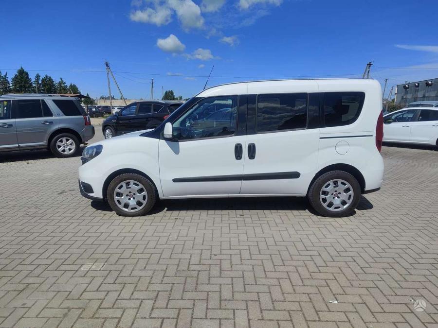 Balts Fiat Doblo 2020 Tauragė, ar dzinēja tilpumu 1.60 L un nobraukumu 176 tūkst. km par 5900 €, foto 5 vietnē AUTOMOTO.COM.LV