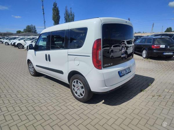 White Fiat Doblo 2020 in Taurage, with an engine capacity of 1.60 L and mileage of 176 thousand km for 5900 €, photo 5 on AUTOMOTO.COM.LV