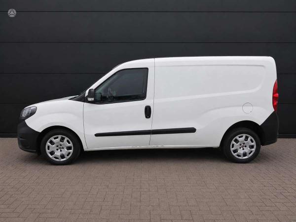 White Fiat Doblo 2021 in Vilnius, with an engine capacity of 1.60 L and mileage of 143 thousand km for 6990 €, photo 2 on AUTOMOTO.COM.LV