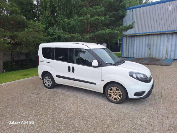 White Fiat Doblo 2022 in Kaunas, with an engine capacity of 1.60 L and mileage of 92 thousand km for 11300 €, photo 8 on AUTOMOTO.COM.LV