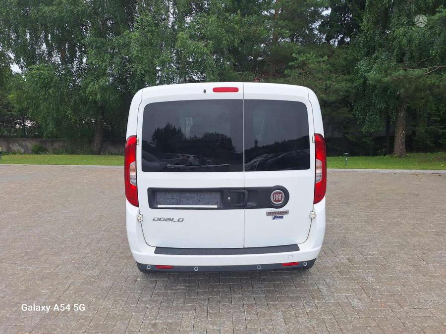 Balts Fiat Doblo 2022 Kauņa, ar dzinēja tilpumu 1.60 L un nobraukumu 92 tūkst. km par 11300 €, foto 9 vietnē AUTOMOTO.COM.LV