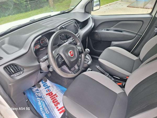White Fiat Doblo 2022 in Kaunas, with an engine capacity of 1.60 L and mileage of 92 thousand km for 11300 €, photo 10 on AUTOMOTO.COM.LV