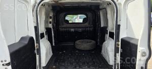 White Fiat Doblo 2011 in Valmiera, with an engine capacity of 1.60 L and mileage of 285 thousand km for 2250 €, photo 10 on AUTOMOTO.COM.LV