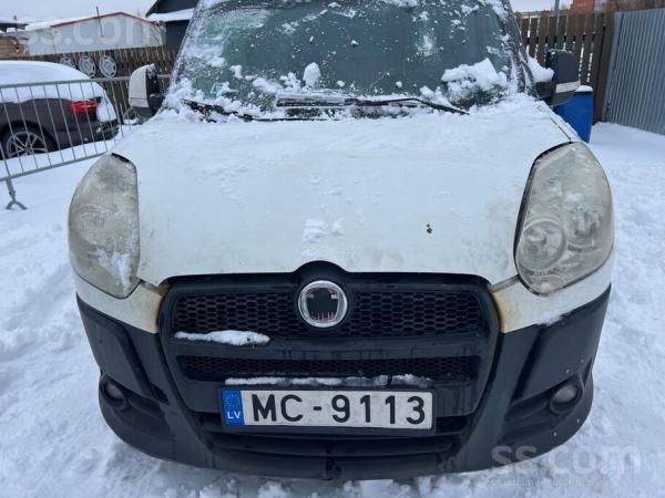 White Fiat Doblo 2010 in Jelgava, with an engine capacity of 1.60 L and mileage of 507 thousand km for 1000 €, photo 2 on AUTOMOTO.COM.LV