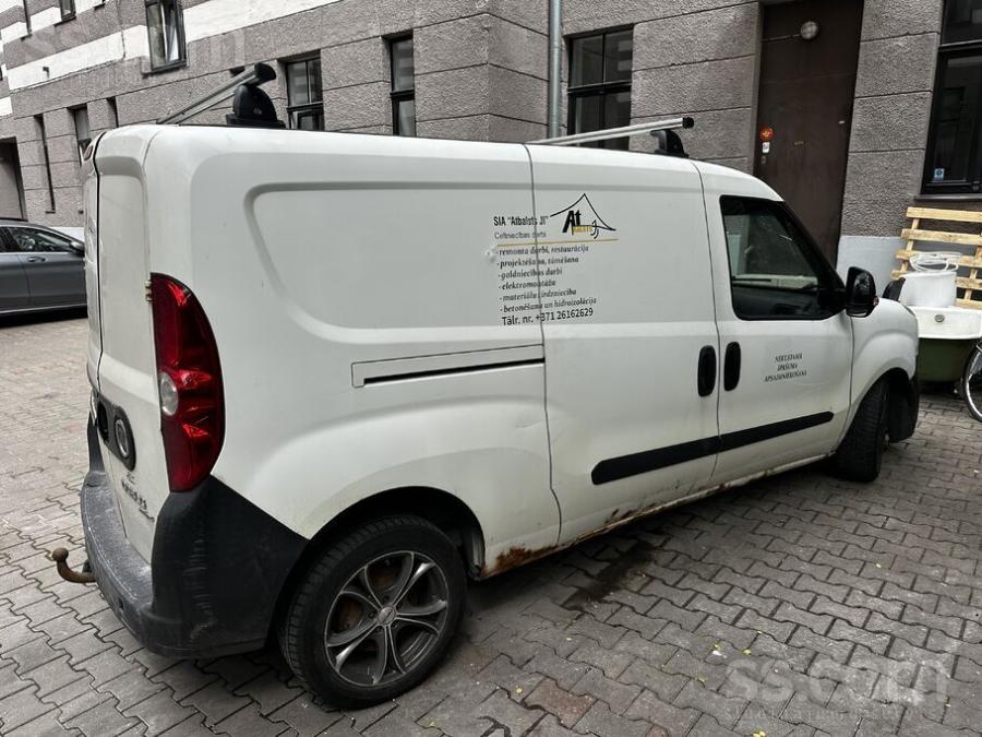Balts Fiat Doblo 2010 Rīga, ar dzinēja tilpumu 1.60 L un nobraukumu 345 tūkst. km par 2100 €, foto 3 vietnē AUTOMOTO.COM.LV