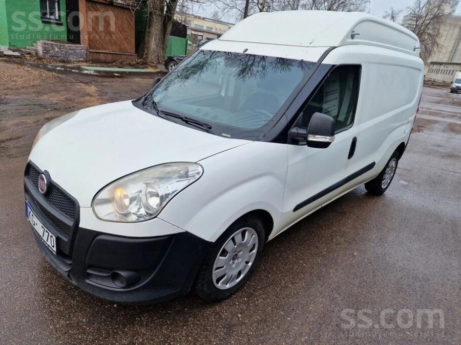Balts Fiat Doblo 2013 Rīga, ar dzinēja tilpumu 1.60 L un nobraukumu 339 tūkst. km par 2970 €, foto 3 vietnē AUTOMOTO.COM.LV