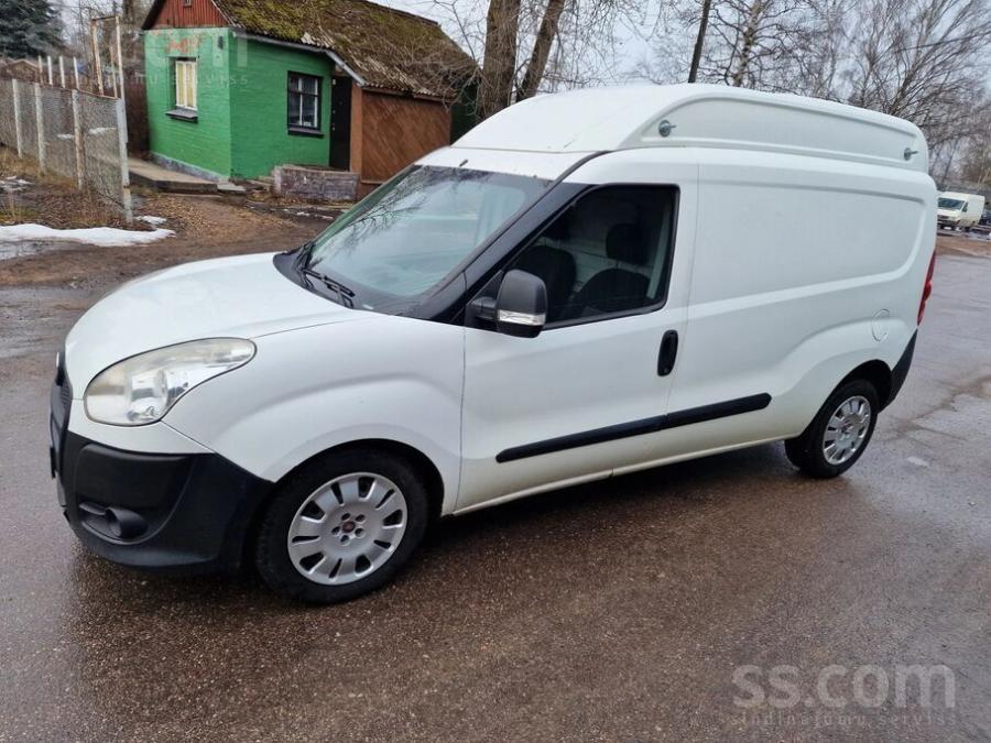 Balts Fiat Doblo 2013 Rīga, ar dzinēja tilpumu 1.60 L un nobraukumu 339 tūkst. km par 2970 €, foto 4 vietnē AUTOMOTO.COM.LV