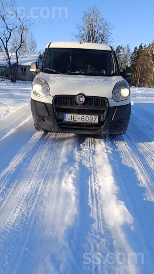 White Fiat Doblo 2013 in Valka, with an engine capacity of 1.60 L and mileage of 248 thousand km for 2250 €, photo 1 on AUTOMOTO.COM.LV
