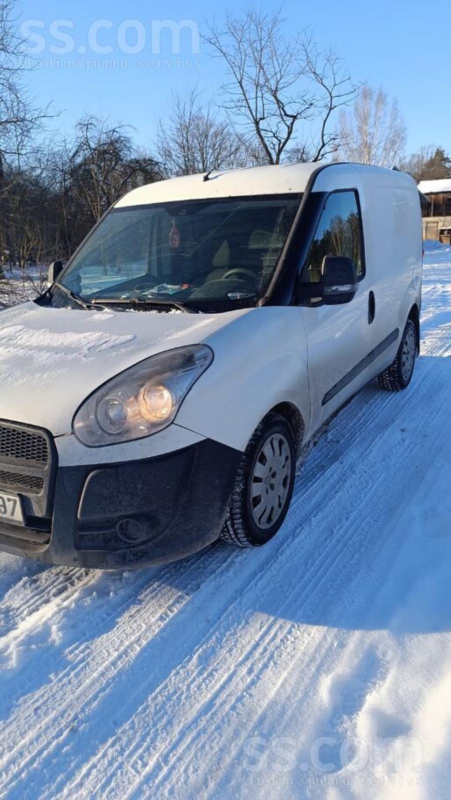 White Fiat Doblo 2013 in Valka, with an engine capacity of 1.60 L and mileage of 248 thousand km for 2250 €, photo 3 on AUTOMOTO.COM.LV