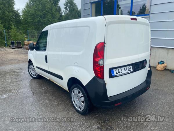 Balts Fiat Doblo 2013 Tallina, ar dzinēja tilpumu 1.40 L un nobraukumu 119 tūkst. km par 2500 €, foto 3 vietnē AUTOMOTO.COM.LV
