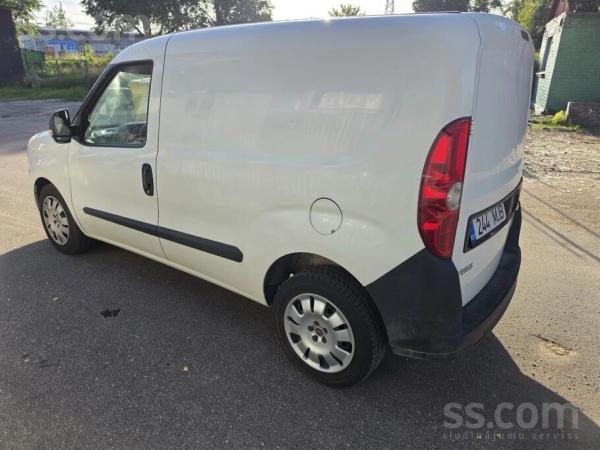 White Fiat Doblo 2013 in Riga, with an engine capacity of 1.40 L and mileage of 91 thousand km for 4470 €, photo 6 on AUTOMOTO.COM.LV