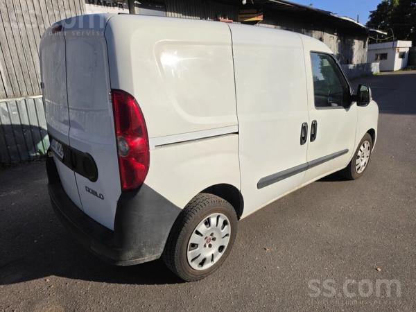 White Fiat Doblo 2013 in Riga, with an engine capacity of 1.40 L and mileage of 91 thousand km for 4470 €, photo 9 on AUTOMOTO.COM.LV
