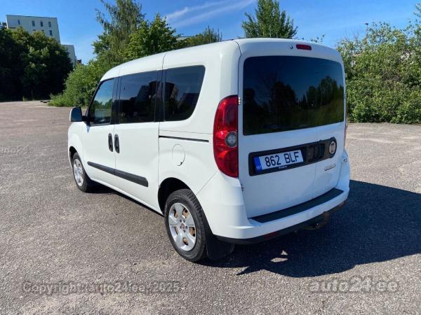 Balts Fiat Doblo 2014 Tallina, ar dzinēja tilpumu 1.20 L un nobraukumu 135 tūkst. km par 4000 €, foto 3 vietnē AUTOMOTO.COM.LV