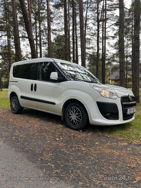 Balts Fiat Doblo 2014 Tallina, ar dzinēja tilpumu 1.20 L un nobraukumu 206 tūkst. km par 3999 €, foto 1 vietnē AUTOMOTO.COM.LV