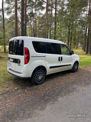 Balts Fiat Doblo 2014 Tallina, ar dzinēja tilpumu 1.20 L un nobraukumu 206 tūkst. km par 3999 €, foto 4 vietnē AUTOMOTO.COM.LV