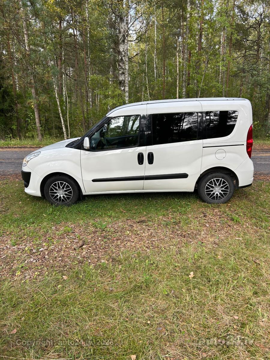Balts Fiat Doblo 2014 Tallina, ar dzinēja tilpumu 1.20 L un nobraukumu 206 tūkst. km par 3999 €, foto 6 vietnē AUTOMOTO.COM.LV