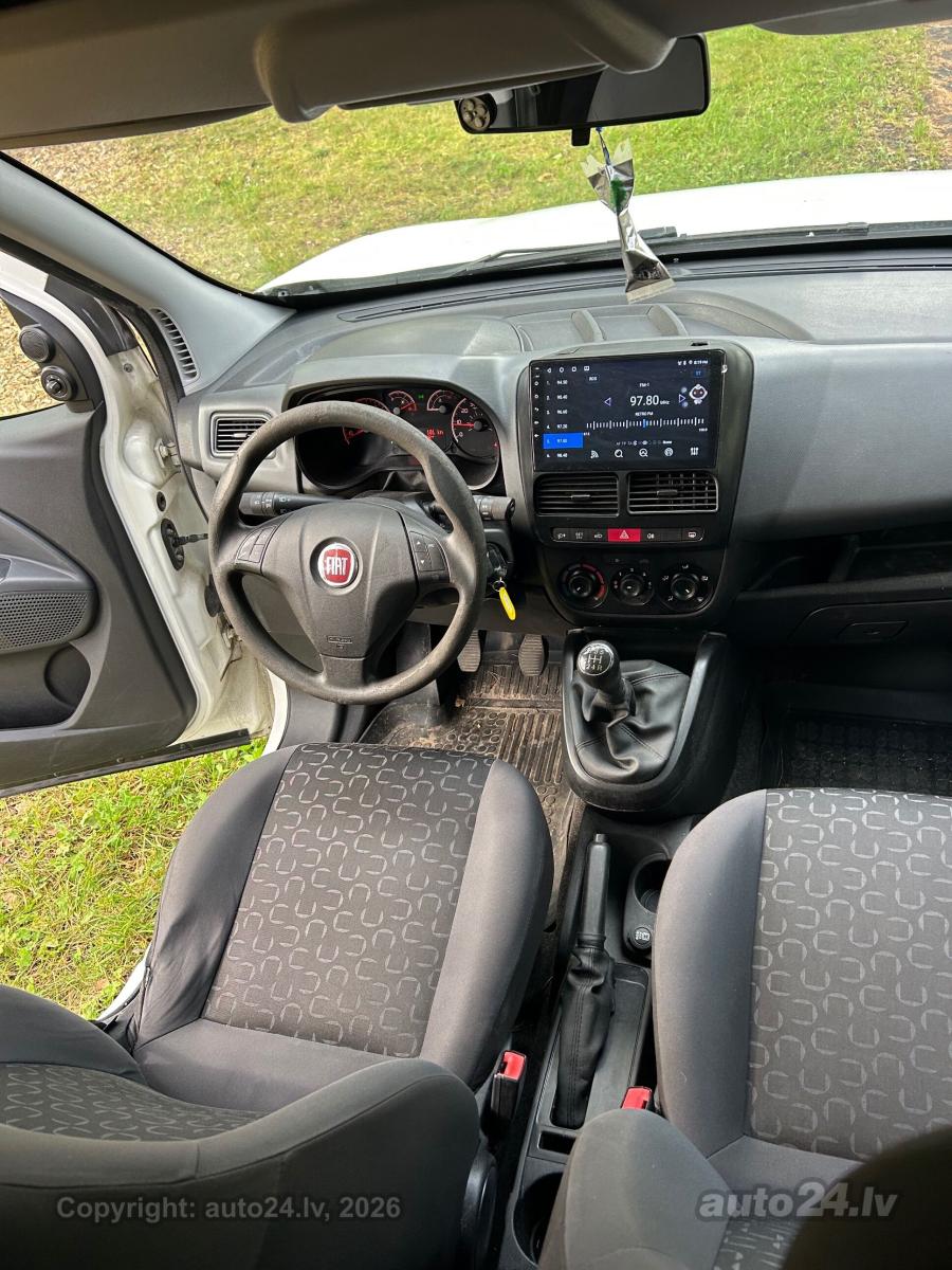 Balts Fiat Doblo 2014 Tallina, ar dzinēja tilpumu 1.20 L un nobraukumu 206 tūkst. km par 3999 €, foto 11 vietnē AUTOMOTO.COM.LV