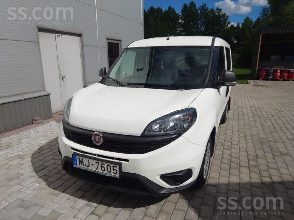 Balts Fiat Doblo 2020 Rīga, ar dzinēja tilpumu 1.30 L un nobraukumu 236 tūkst. km par 6700 €, foto 2 vietnē AUTOMOTO.COM.LV