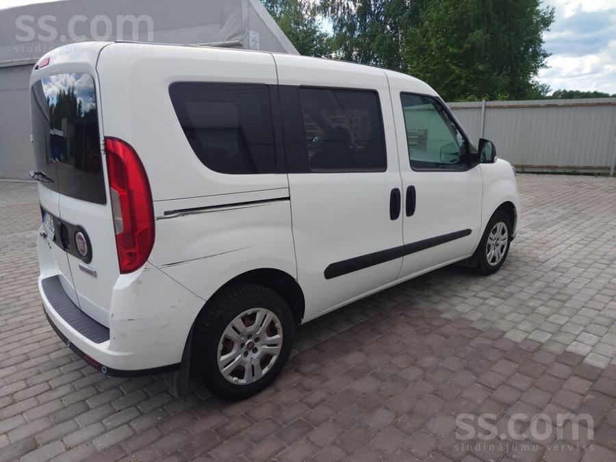 White Fiat Doblo 2020 in Riga, with an engine capacity of 1.30 L and mileage of 236 thousand km for 6700 €, photo 5 on AUTOMOTO.COM.LV