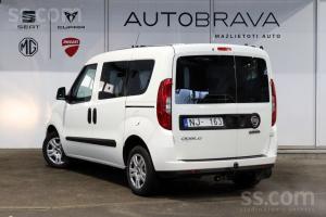 White Fiat Doblo 2022 in Riga, with an engine capacity of 1.60 L and mileage of 71 thousand km for 15690 €, photo 6 on AUTOMOTO.COM.LV