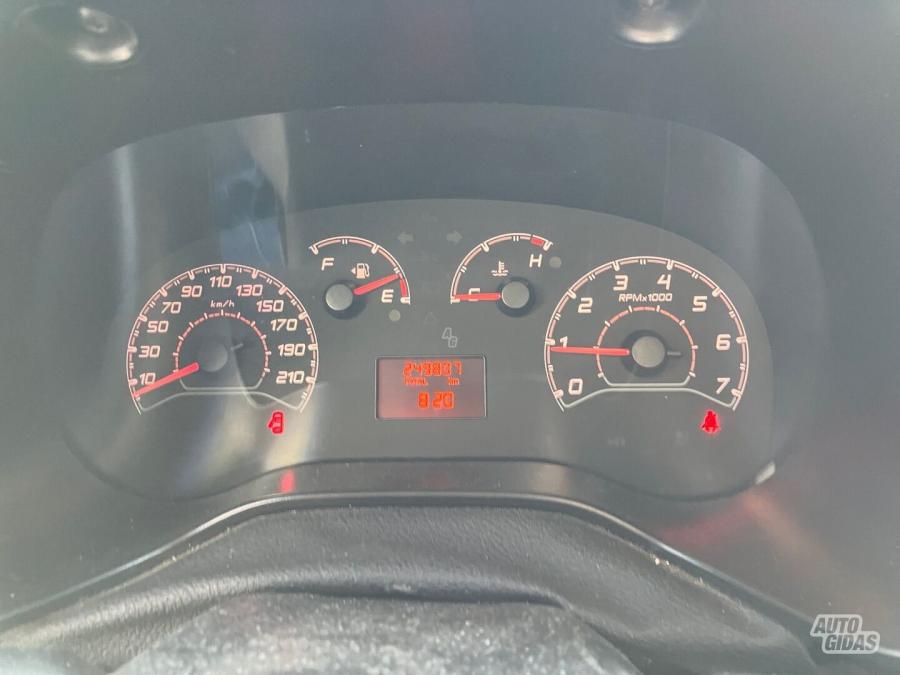 Balts Fiat Doblo 2016 Viļņa, ar dzinēja tilpumu 1.60 L un nobraukumu 250 tūkst. km par 4200 €, foto 4 vietnē AUTOMOTO.COM.LV