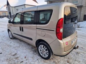 Dzeltens Fiat Doblo 2010 Tauragė, ar dzinēja tilpumu 1.96 L un nobraukumu 250 tūkst. km par 4250 €, foto 6 vietnē AUTOMOTO.COM.LV