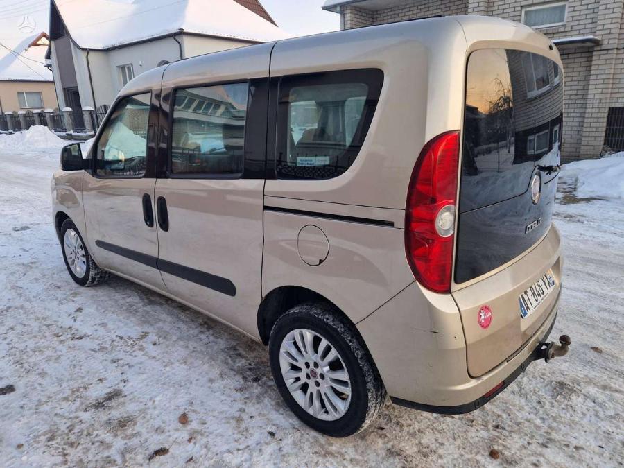 Dzeltens Fiat Doblo 2010 Tauragė, ar dzinēja tilpumu 1.96 L un nobraukumu 250 tūkst. km par 4250 €, foto 6 vietnē AUTOMOTO.COM.LV
