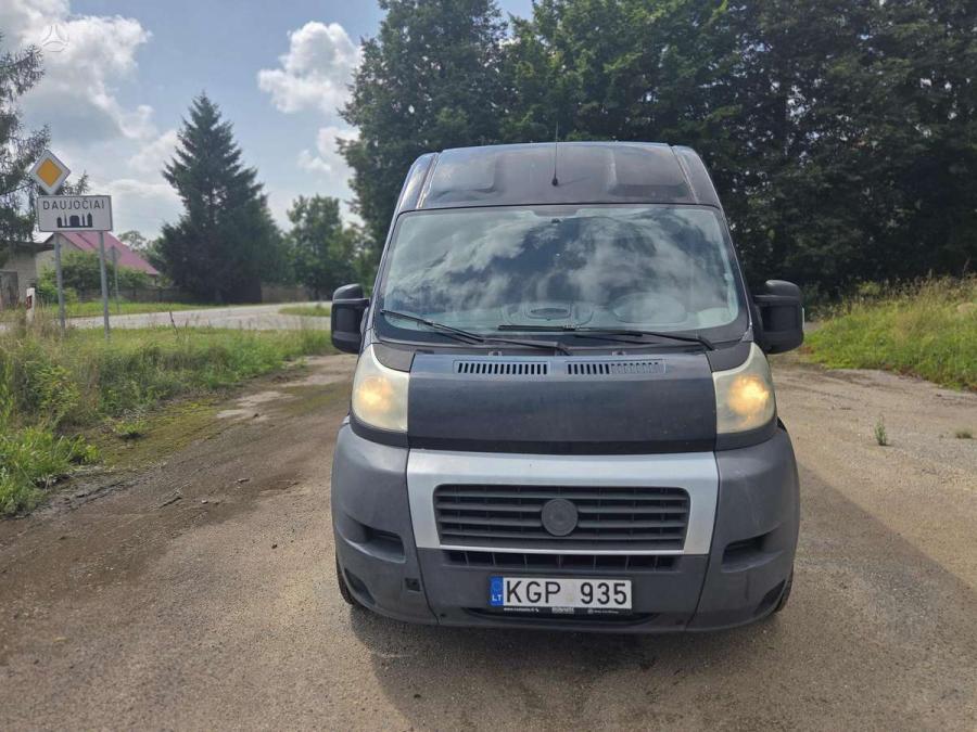 Black Fiat Ducato 2006 in Utena, with an engine capacity of 2.30 L and mileage of 400 thousand km for 2200 €, photo 1 on AUTOMOTO.COM.LV