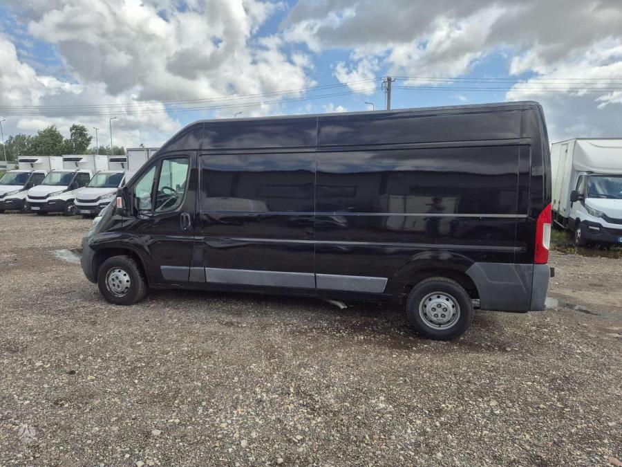 Black Fiat Ducato 2015 in Kaunas, with an engine capacity of 2.30 L and mileage of 199 thousand km for 4770 €, photo 8 on AUTOMOTO.COM.LV