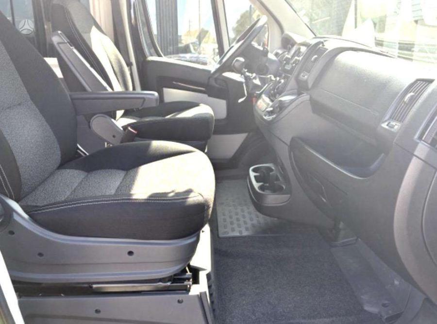 Melns Fiat Ducato 2018 Šilalė, ar dzinēja tilpumu 2.30 L un nobraukumu 153 tūkst. km par 15500 €, foto 13 vietnē AUTOMOTO.COM.LV