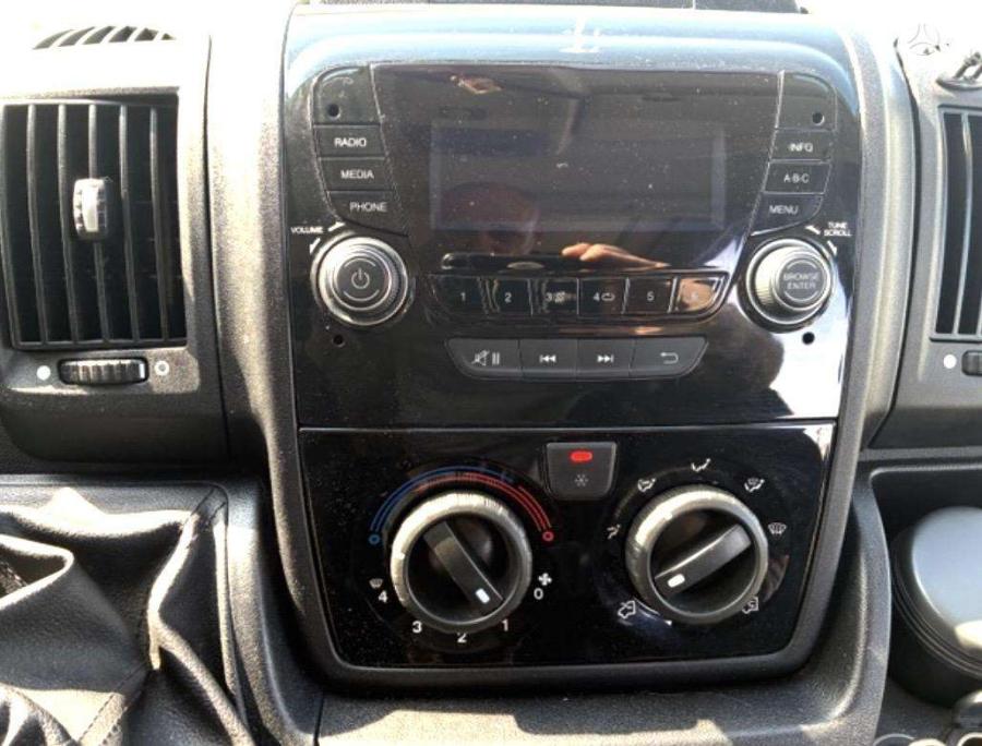 Melns Fiat Ducato 2018 Šilalė, ar dzinēja tilpumu 2.30 L un nobraukumu 153 tūkst. km par 15500 €, foto 14 vietnē AUTOMOTO.COM.LV