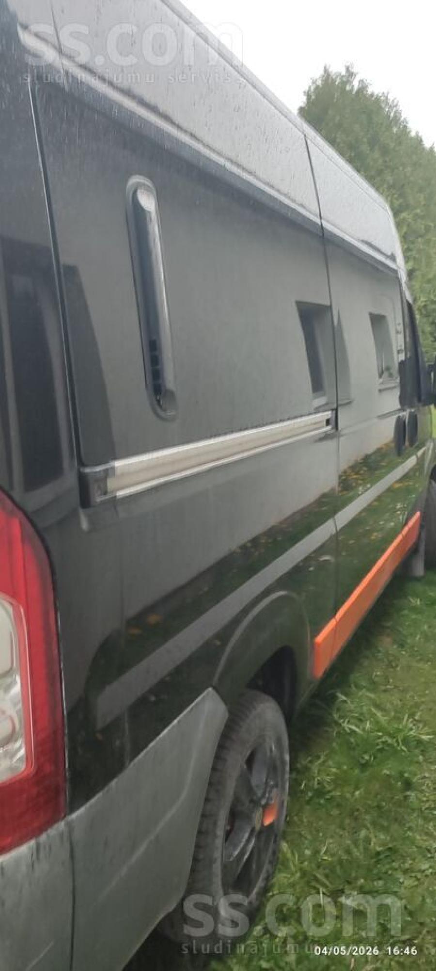 Black Fiat Ducato 2007 in Ogre, with an engine capacity of 2.30 L and mileage of 999 thousand km for 2500 €, photo 3 on AUTOMOTO.COM.LV