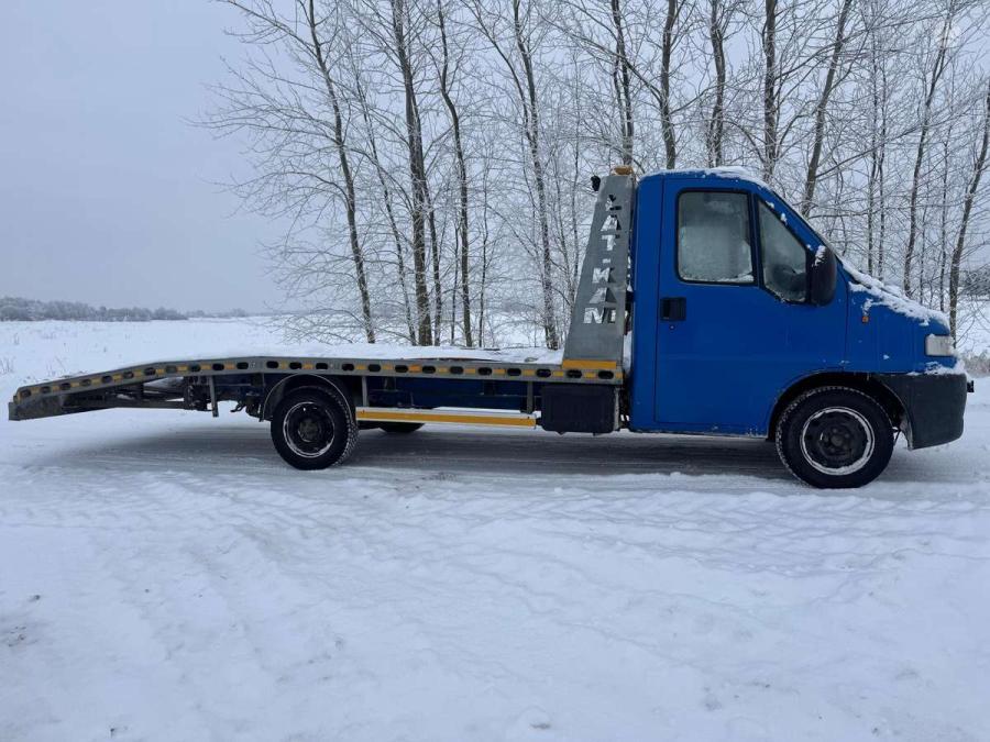 Blue Fiat Ducato 2000 in Moletai, with an engine capacity of 2.80 L and mileage of 299 thousand km for 3750 €, photo 4 on AUTOMOTO.COM.LV