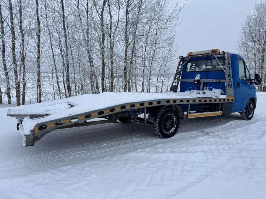Blue Fiat Ducato 2000 in Moletai, with an engine capacity of 2.80 L and mileage of 299 thousand km for 3750 €, photo 6 on AUTOMOTO.COM.LV