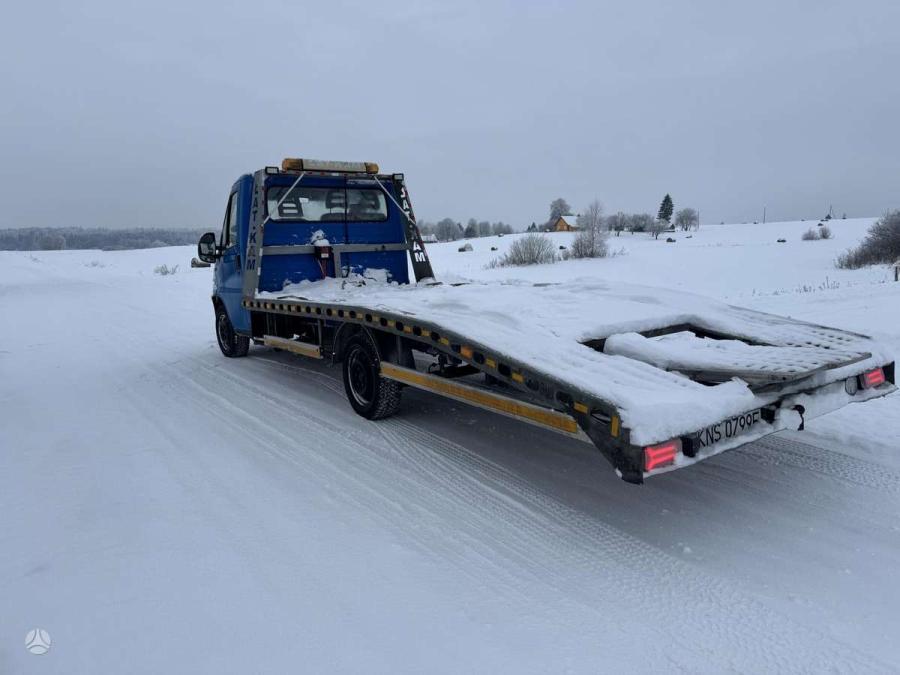 Blue Fiat Ducato 2000 in Moletai, with an engine capacity of 2.80 L and mileage of 299 thousand km for 3750 €, photo 8 on AUTOMOTO.COM.LV