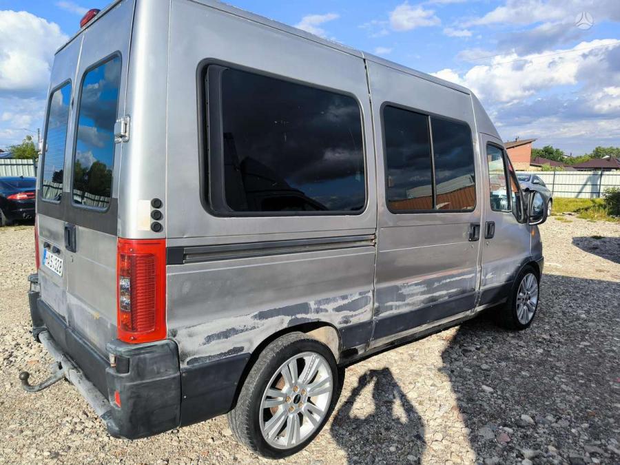 Pelēks Fiat Ducato 2002 Kauņa, ar dzinēja tilpumu 2.30 L un nobraukumu 120 tūkst. km par 2999 €, foto 5 vietnē AUTOMOTO.COM.LV