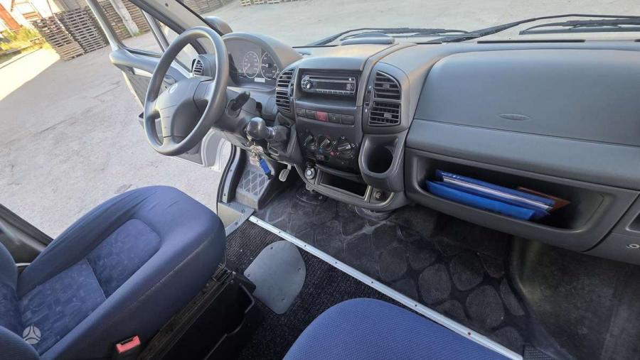 Grey Fiat Ducato 2005 in Klaipeda, with an engine capacity of 2.00 L and mileage of 38 thousand km for 4490 €, photo 18 on AUTOMOTO.COM.LV