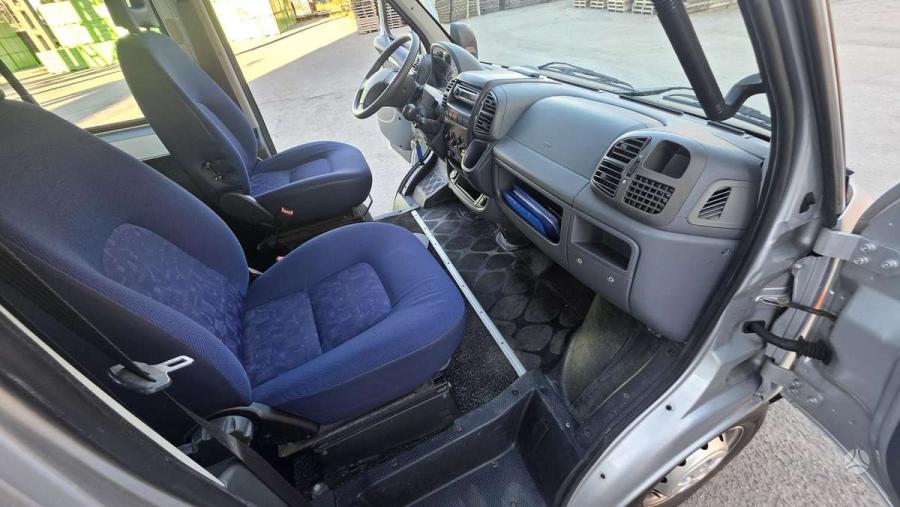 Grey Fiat Ducato 2005 in Klaipeda, with an engine capacity of 2.00 L and mileage of 38 thousand km for 4490 €, photo 19 on AUTOMOTO.COM.LV