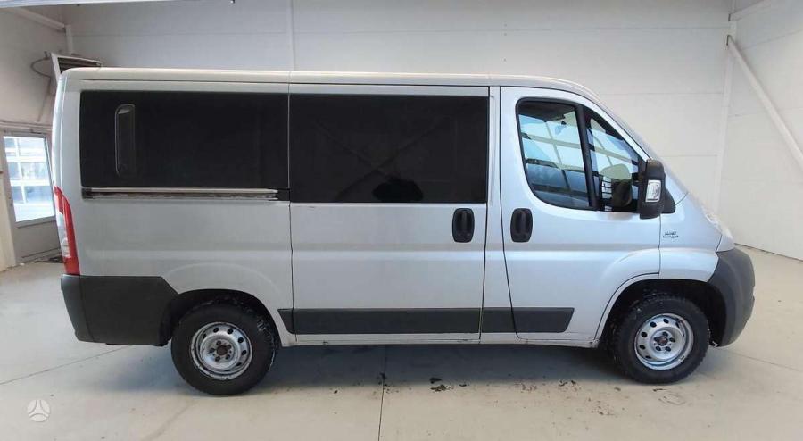Grey Fiat Ducato 2009 in Radviliskis, with an engine capacity of 3.00 L and mileage of 302 thousand km for 5250 €, photo 5 on AUTOMOTO.COM.LV