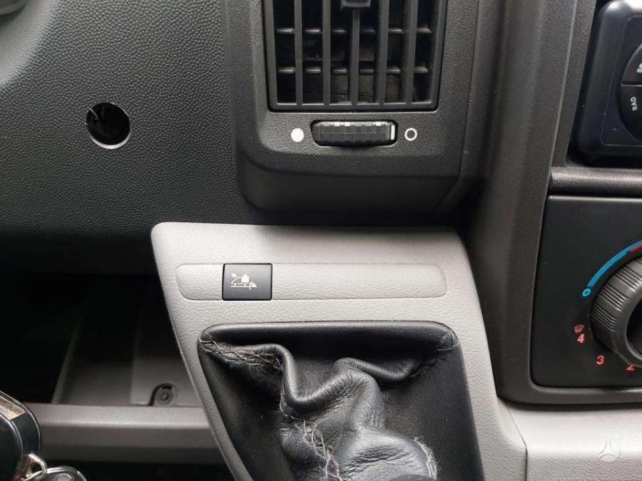 Grey Fiat Ducato 2009 in Radviliskis, with an engine capacity of 3.00 L and mileage of 302 thousand km for 5250 €, photo 18 on AUTOMOTO.COM.LV