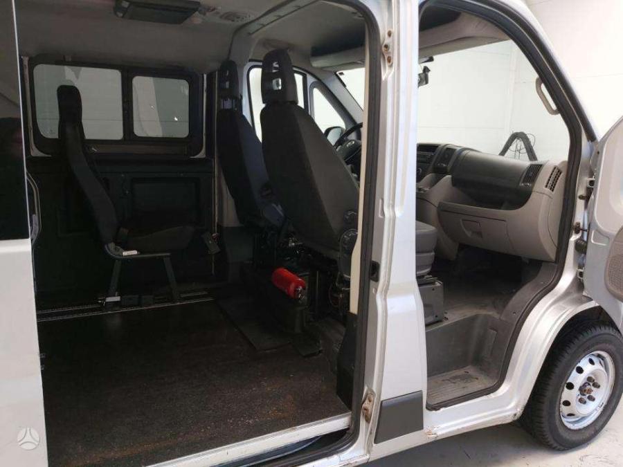 Grey Fiat Ducato 2009 in Radviliskis, with an engine capacity of 3.00 L and mileage of 302 thousand km for 5250 €, photo 24 on AUTOMOTO.COM.LV