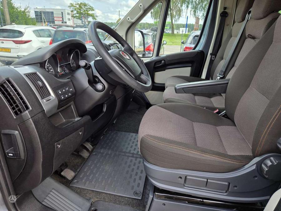 Grey Fiat Ducato 2016 in Taurage, with an engine capacity of 2.29 L and mileage of 263 thousand km for 8300 €, photo 11 on AUTOMOTO.COM.LV