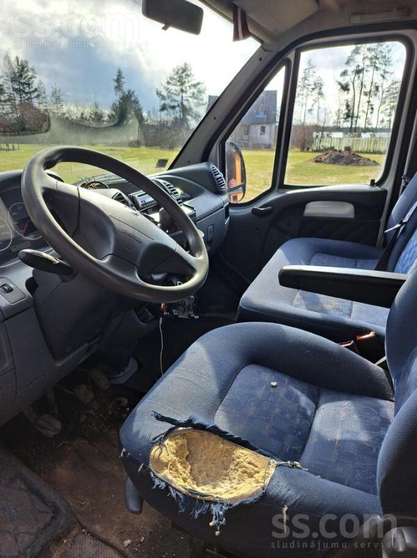 Pelēks Fiat Ducato 2005 Rīga, ar dzinēja tilpumu 2.30 L un nobraukumu 252 tūkst. km par 1280 €, foto 7 vietnē AUTOMOTO.COM.LV