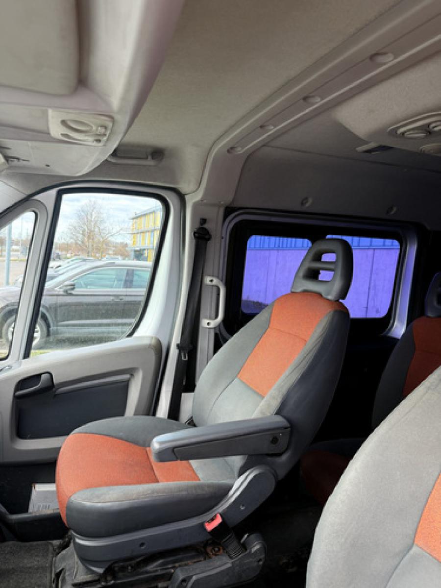 Grey Fiat Ducato 2009 in Tallinn, with an engine capacity of 3.00 L and mileage of 415 thousand km for 5900 €, photo 5 on AUTOMOTO.COM.LV