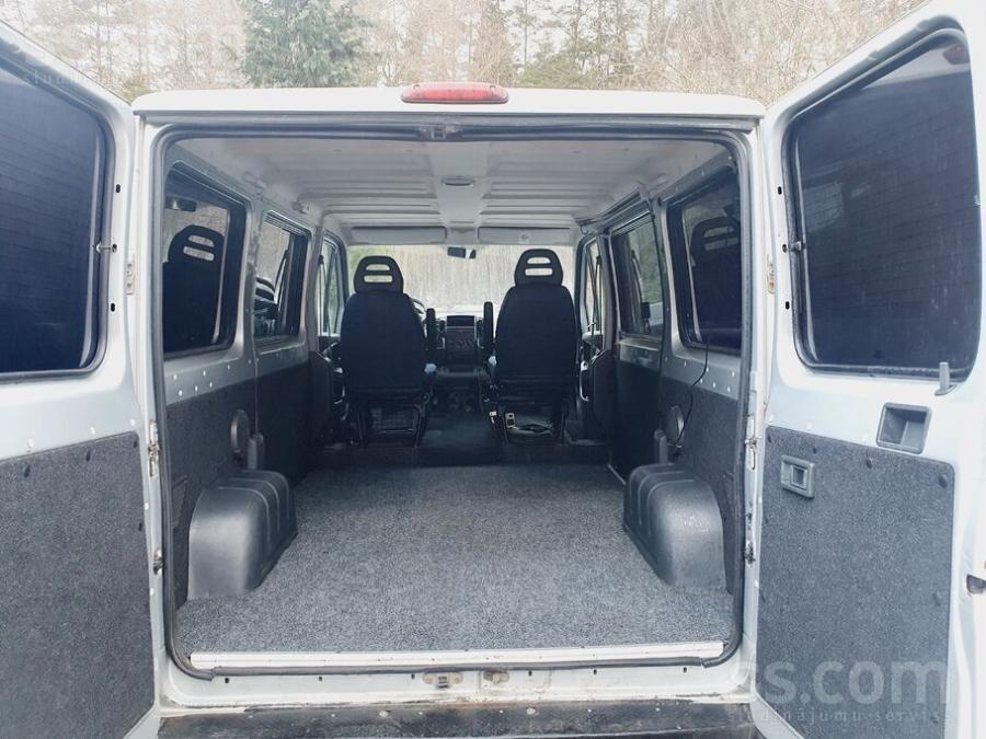 Fiat Ducato 2006 Rīga, ar dzinēja tilpumu 2.80 L un nobraukumu 430 tūkst. km par 4000 €, foto 3 vietnē AUTOMOTO.COM.LV